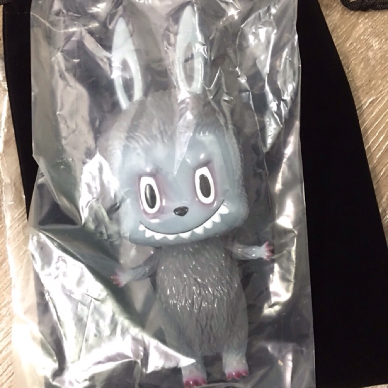 Labubu 灰色版 | 蝦皮購物