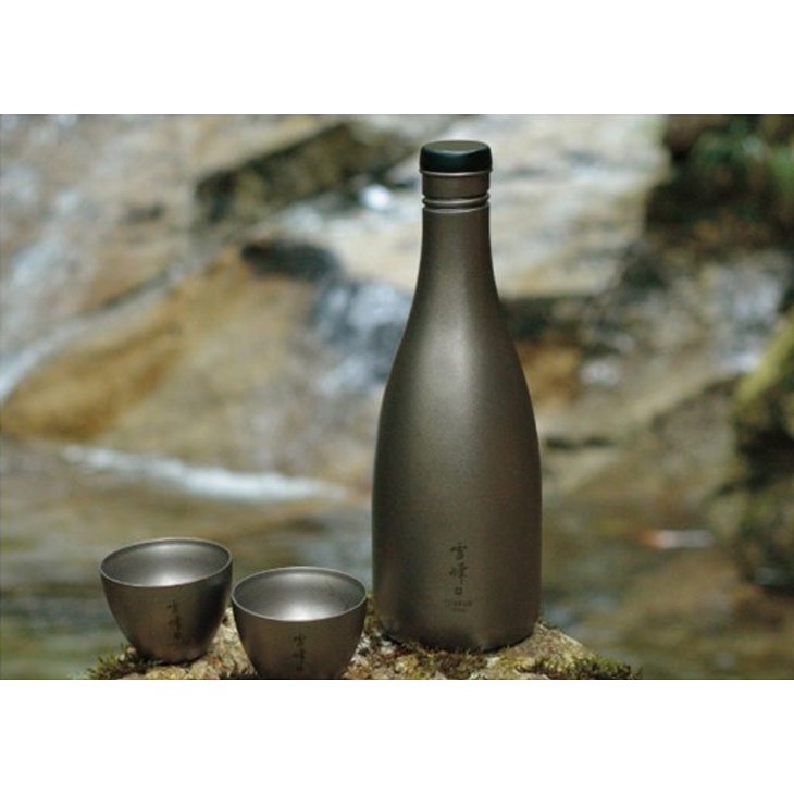 【台灣黑熊】Snow Peak TW-540 單層鈦金屬清酒瓶 540ml / TW-020雙層鈦金屬清酒杯55ml | 蝦皮購物