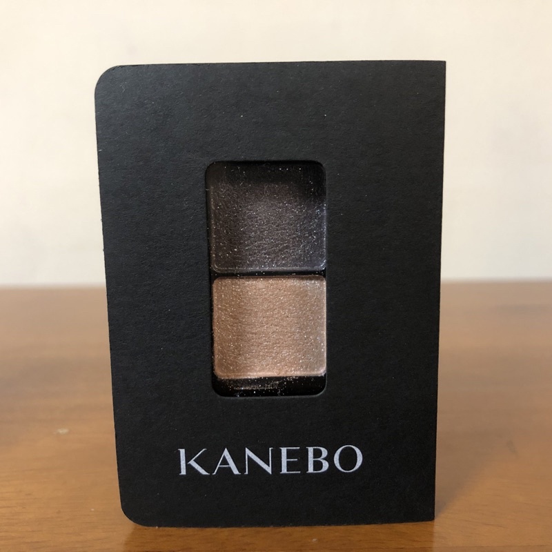 Kanebo 佳麗寶 唯一無二雙色眼影 1.4g 全新 效期：2026年 | 蝦皮購物