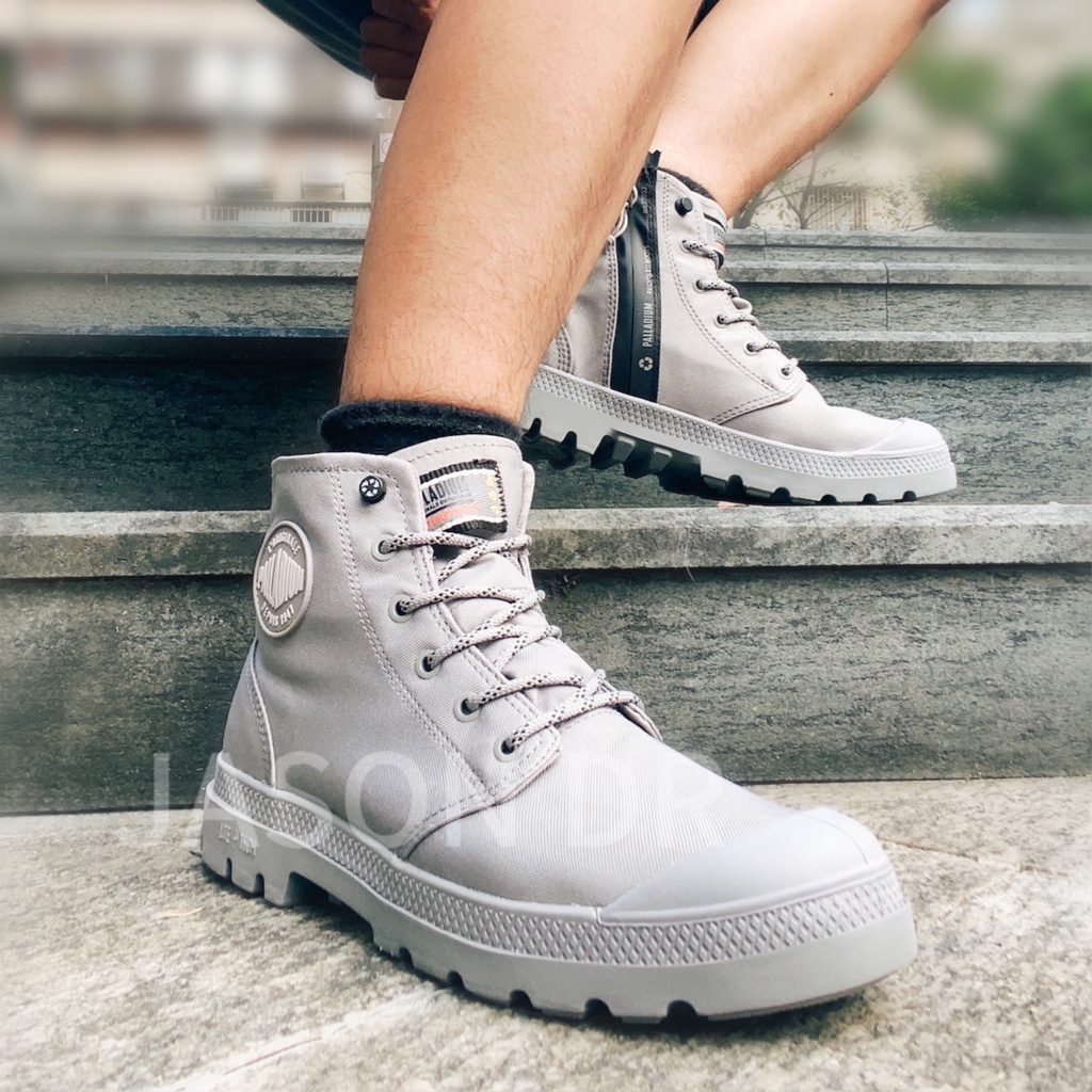 新色~JASON DR(免運費) PALLADIUM 防水再生科技 輕量拉鍊 防水靴 灰 77037-071 | 蝦皮購物