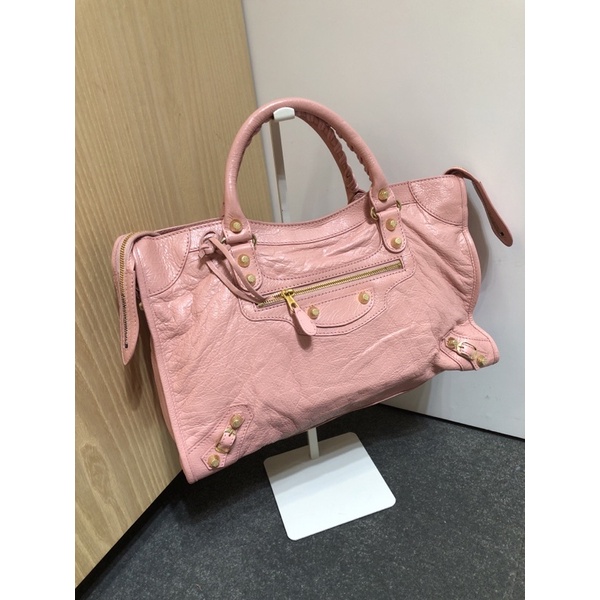 BALENCIAGA-粉金釦機車包281770.523147-附防塵袋 | 蝦皮購物