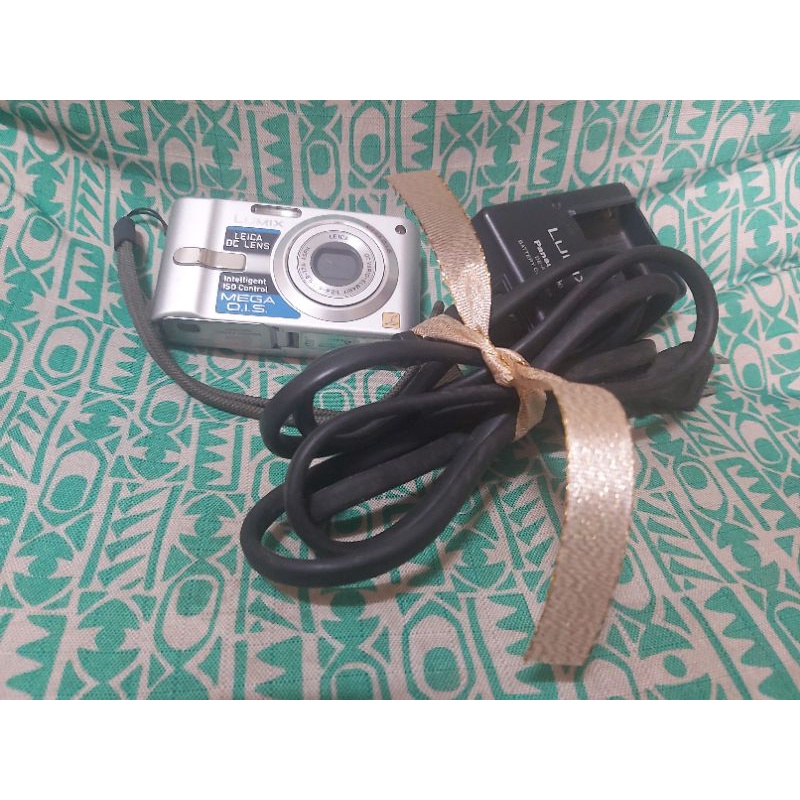 絕版 保存良好日本 Panasonic LUMIX DMC-FX12 數位相機+原廠充電 多贈送8GB記憶卡 | 蝦皮購物