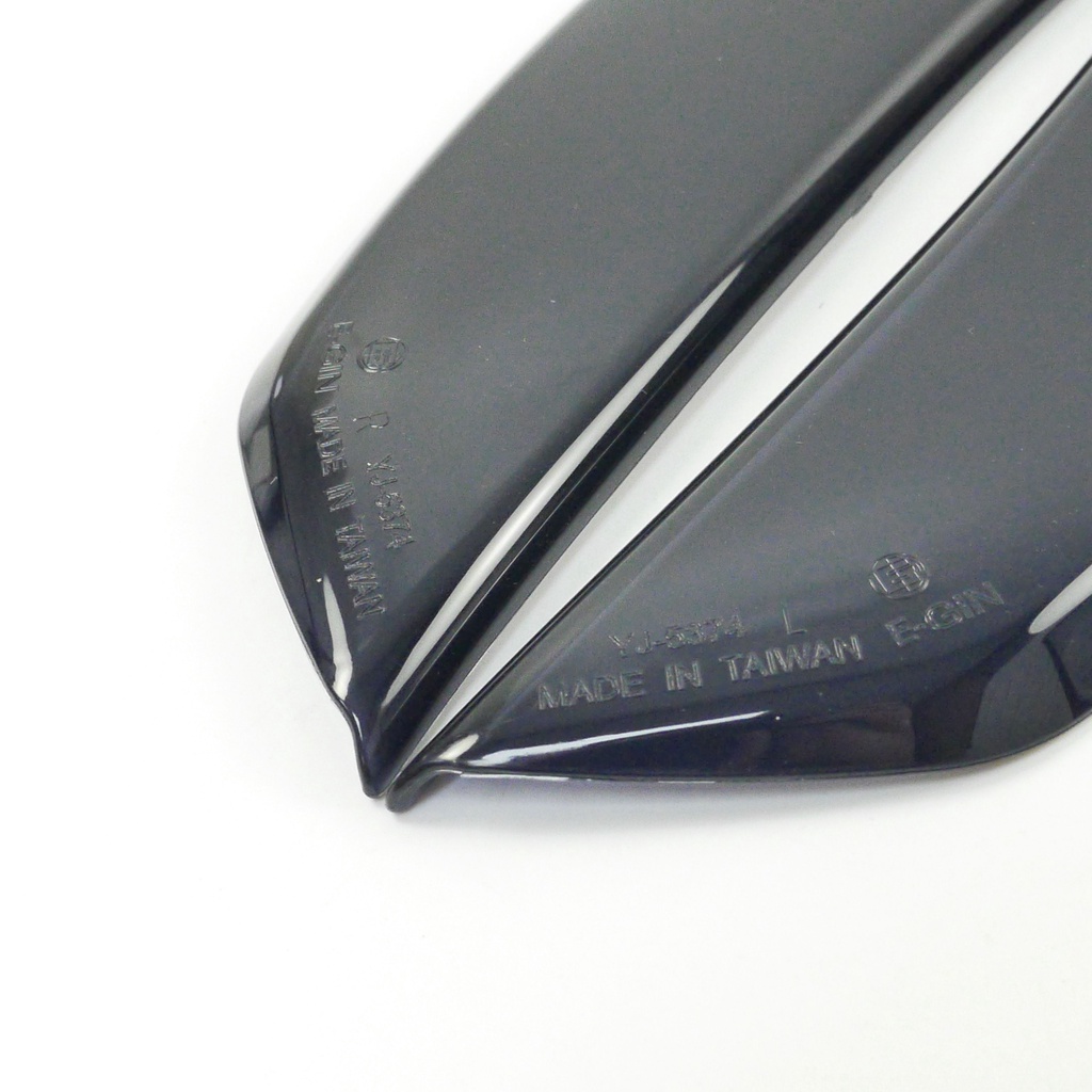 E-GIN 黑色 FORCE2.0 前方向貼片 前方向燈 改色 前方向 前轉向 燈殼 貼片 附背膠 適用 FORCE二代 | 蝦皮購物