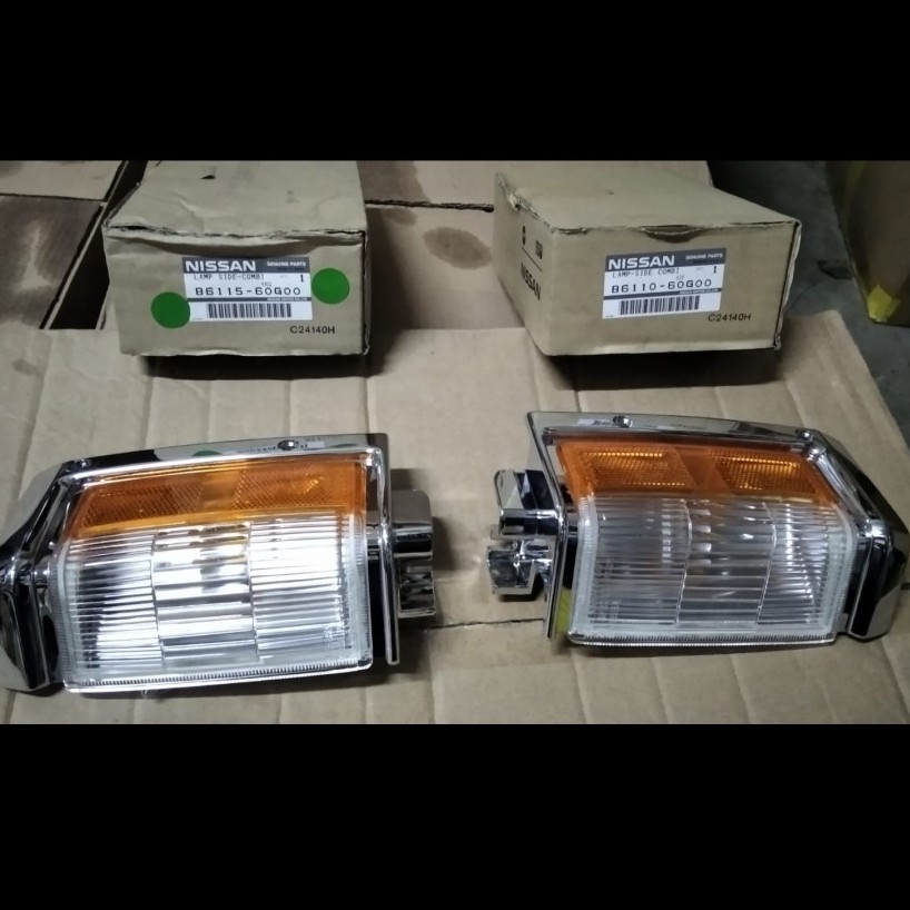 NISSAN TERRANO WD21 B6110/15-60G00 CORNER 轉向信號燈原裝 | 蝦皮購物