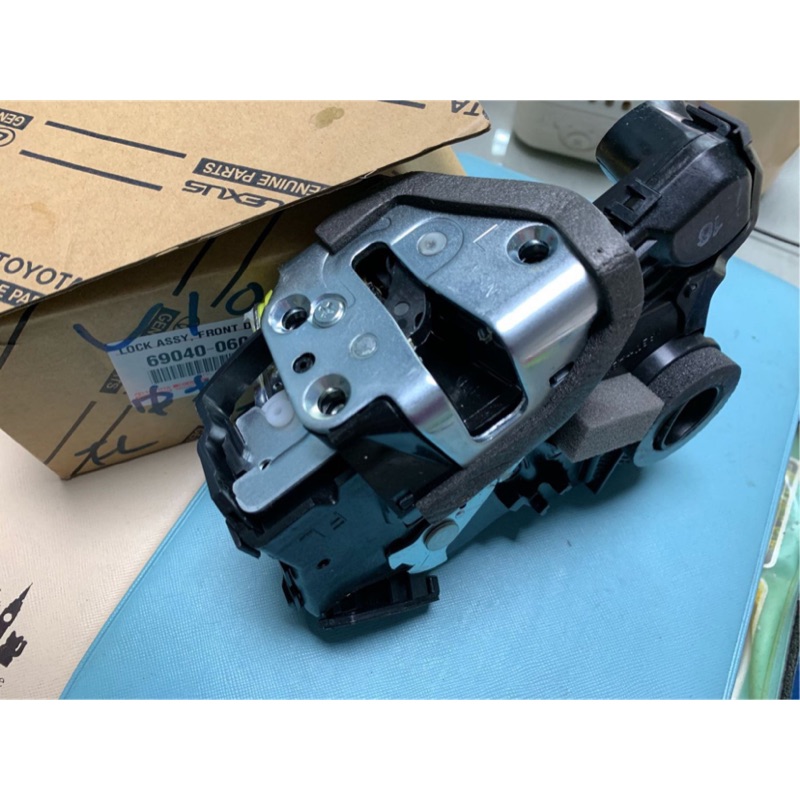 06-Yaris/02-11Camry/03-Vios/ 04-Wish/Innova/08-Altis六角鎖（原廠件） | 蝦皮購物