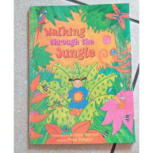 【誠信圖書】穿過灌木叢walking through the jungle 全新英文繪本英文書 | 蝦皮購物