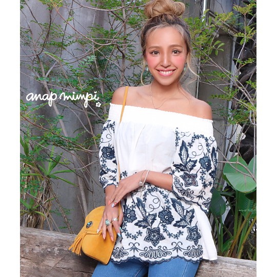 日本品牌 ANAP (アナップ) 全新專櫃商品 春款 純棉 刺繡 露肩 上衣 白色 現貨 | 蝦皮購物