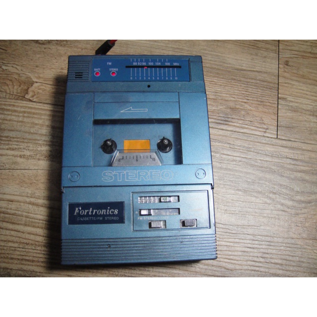 Fortronics CASSETTE/FM STEREO 收音機 卡式隨身聽 需自行更換皮帶 | 蝦皮購物