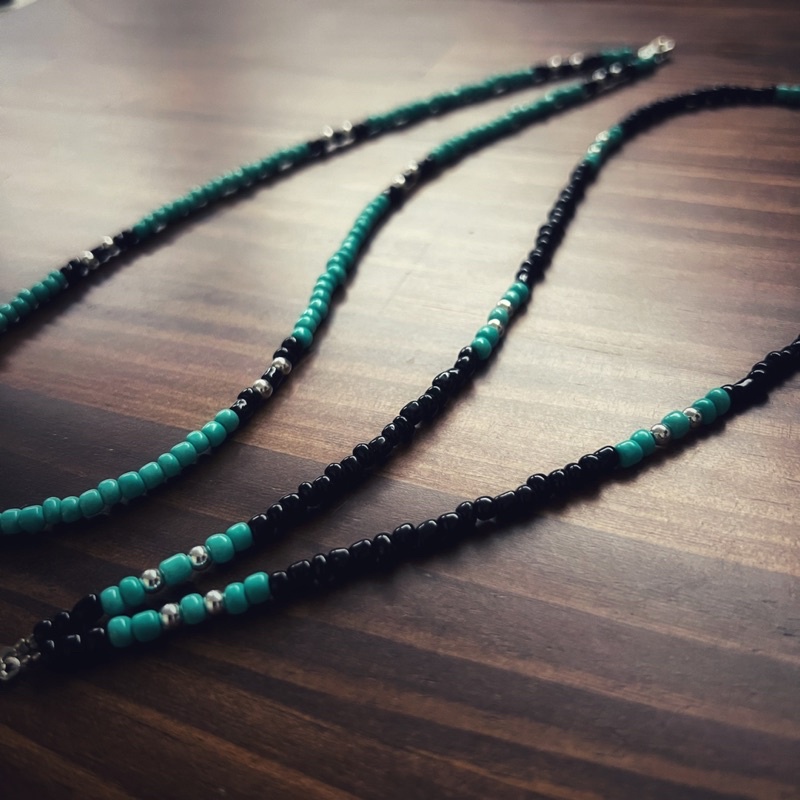 [澤山]日本琉璃色珠多功能項鍊 手環 眼鏡鏈 口罩鏈 冰湖綠/黑（Goro’s tk hb 鷲見 菊地健） | 蝦皮購物