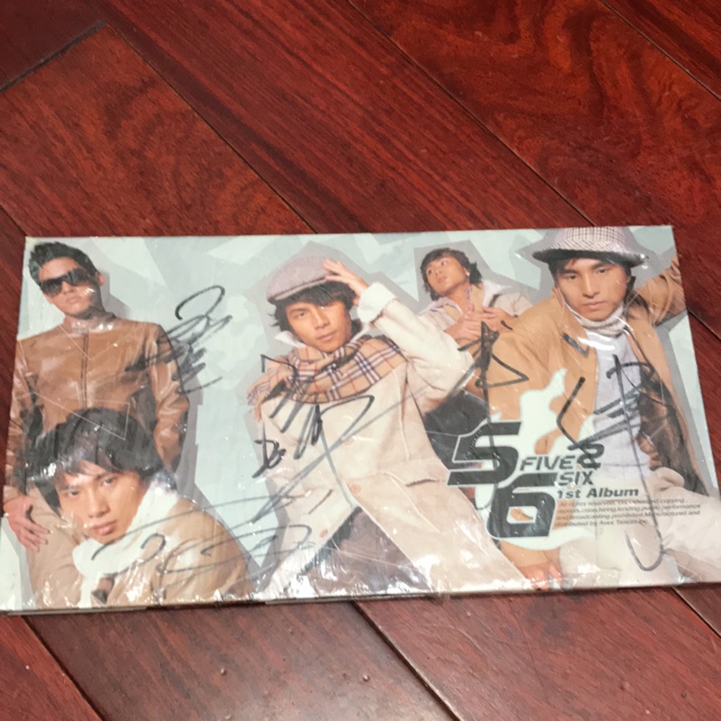 5566第一張專輯 親簽 | 蝦皮購物