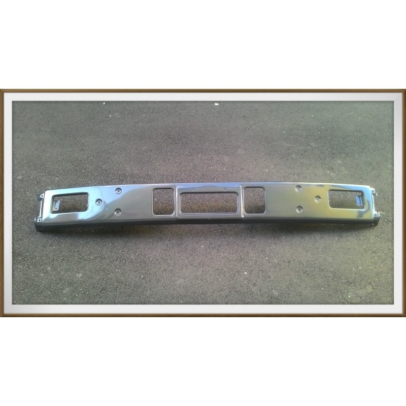 【帝益汽材】FUSO 福壽 F320 F330 F355 20~35噸 1986~1996年 保桿 上《另有賣上車踏板》 | 蝦皮購物