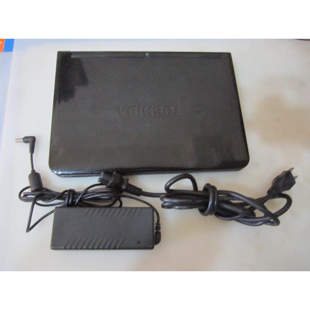 TOSHIBA~10吋~筆記型電腦~型號NB250~附電源變壓器~ | 蝦皮購物