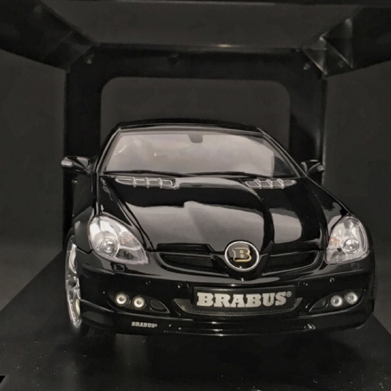 1/18 Brabus SLK55 AMG R171 | 蝦皮購物