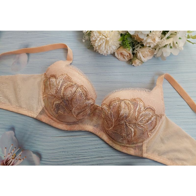 【金華歌爾】日本進口 舒適 軟鋼圈 刺繡蕾絲內衣 美背無痕 80B，70C，70B 原價2880 專櫃進口內衣 | 蝦皮購物