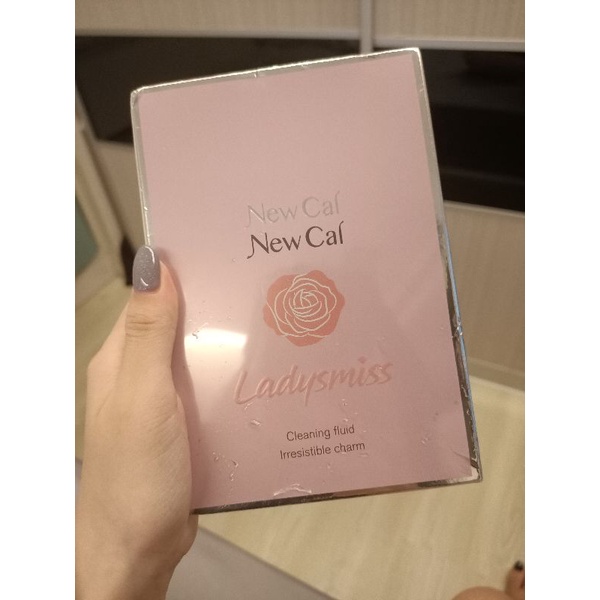 已過期良品New Cal 私密衣物清潔凝露 貼身衣物手洗凝露 (300ml) 現貨 女性內褲清潔 手洗精 溫和 不傷妹妹 | 蝦皮購物