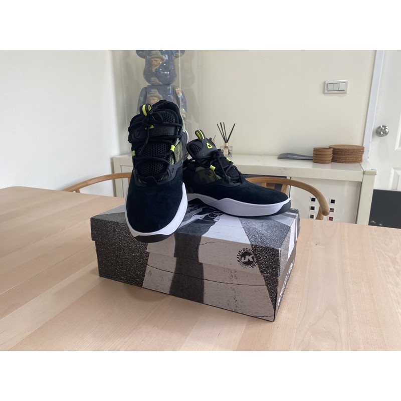 9.9新 DC kalis se 11號（10.5號也可以穿） | 蝦皮購物