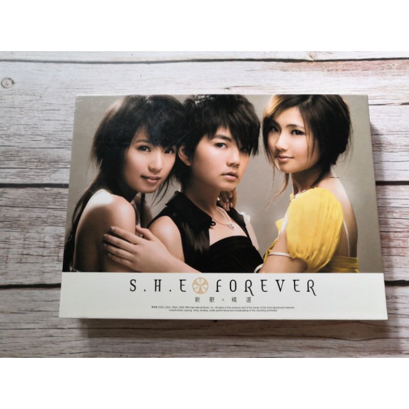 【春嬌二手CD】SHE-FOREVER 專輯 CD+DVD (附歌詞本) | 蝦皮購物