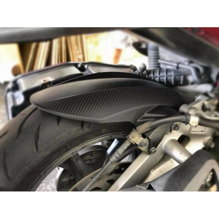 燈匠 Force Smax 碳纖維壓花 加大型 GP後土除 內土除 短土除 後牌版 大胎直上 重機樣式 | 蝦皮購物