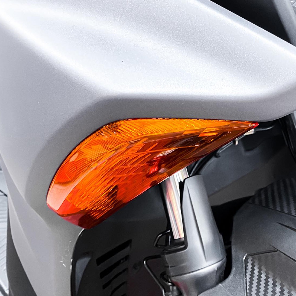 EPIC | 多色 前方向燈貼片 前方向燈 改色貼片 附薄型雙面膠 適用 FORCE2.0 FORCE 二代 | 蝦皮購物