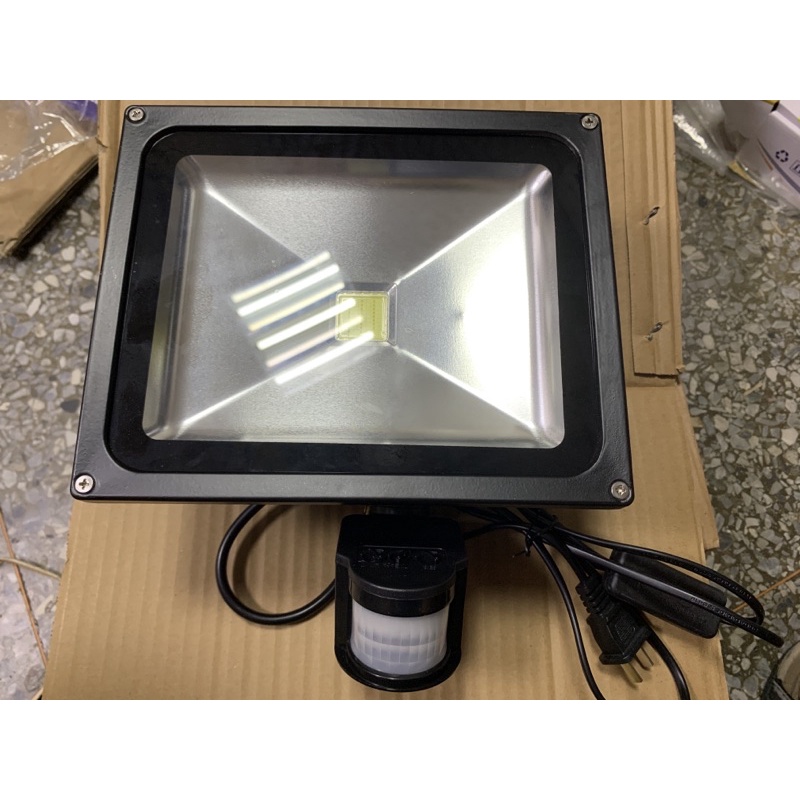 10W 20W 30W 50W人體感應燈 LED投光燈 防水感應燈 戶外燈 PIR智慧遠紅外 白光 6000K | 蝦皮購物