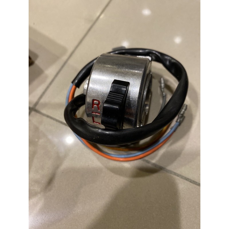 三陽CM80 方向燈開關 | 蝦皮購物