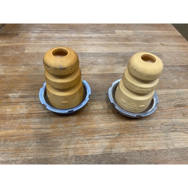 『波卡卡』德國原廠 Caddy C4 後鋼板減震橡皮 饅頭 2K0511153B | 蝦皮購物