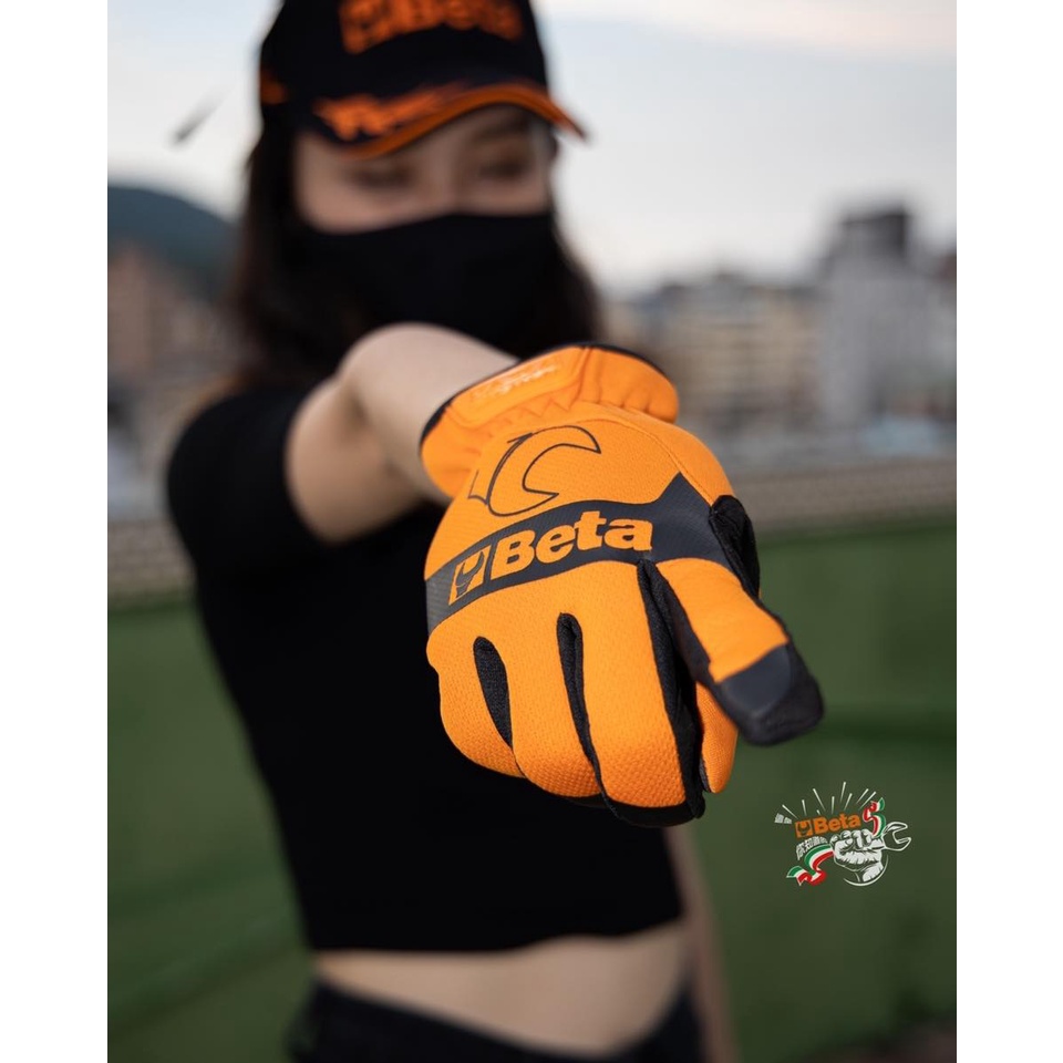 BETA 9574 工作手套 是您絕佳的選擇 3D剪裁好戴手感極佳 有橘色跟灰色可以選擇 工作時缺乏一雙很厲害的手套嗎 | 蝦皮購物