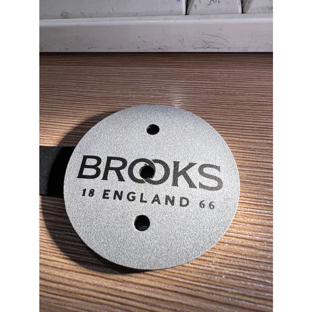 BROOKS 反光吊牌 魔鬼氈 REFLECTIVE PATCH ☆跑的快☆ | 蝦皮購物