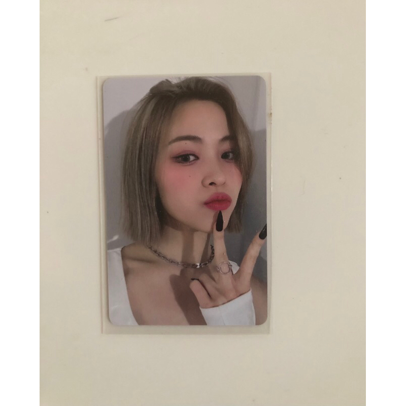 官方照片卡 RYUJIN YUNA ITZY CHESHIRE POB CHECKMATE | 蝦皮購物