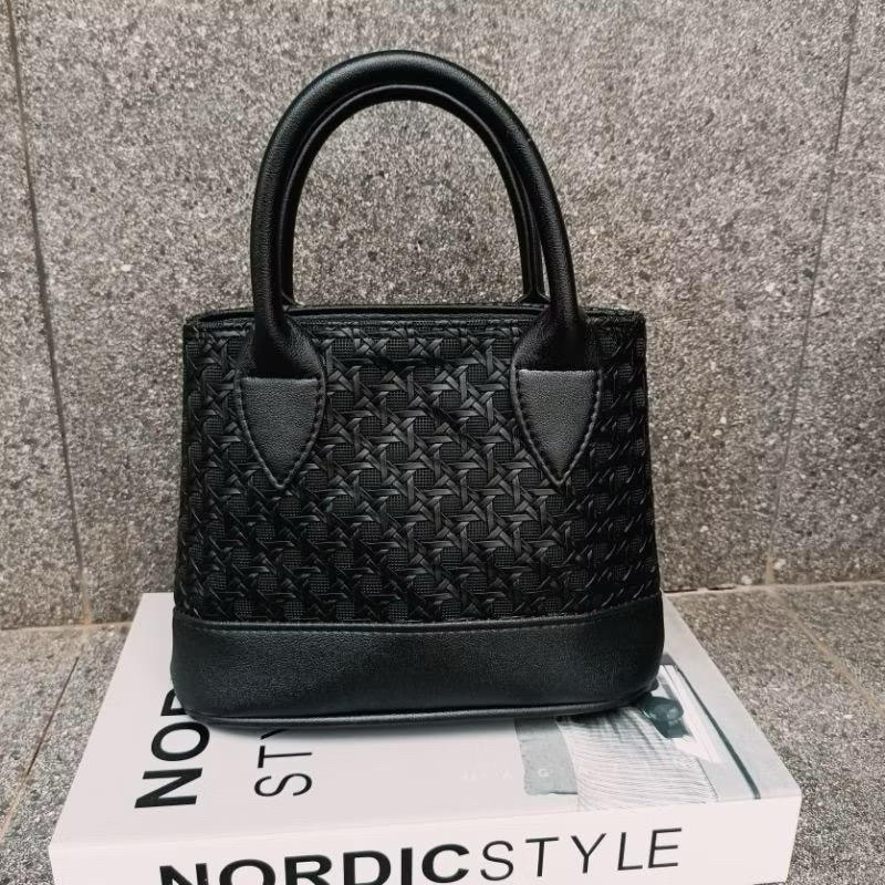 Rukka bag 最新款女士斜挎包 2024 BL0024 | 蝦皮購物