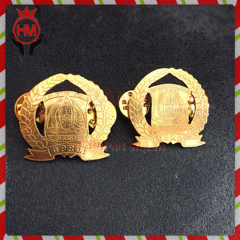 Pin Bros DPRD Balikpapan Lecana 標誌 DPRD 地區金色 Harapan Mulya | 蝦皮購物