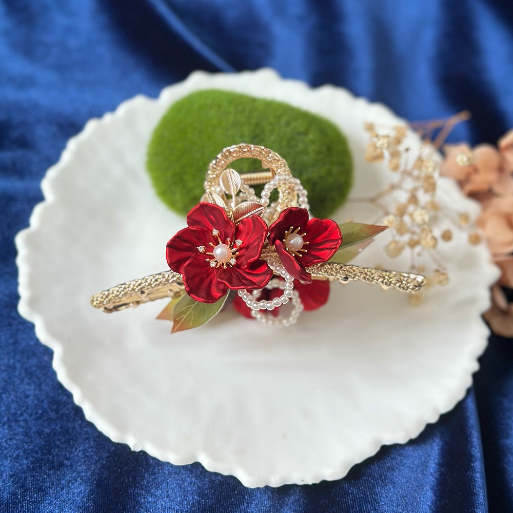 Solandis 的 MERAH Floriana 高級手工花發爪獨特優雅可愛紅色花朵髮夾 | 蝦皮購物