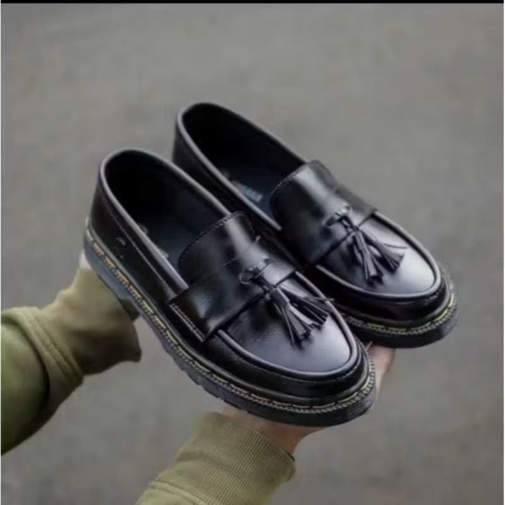 馬汀大夫 DR MARTENS Dr Martens 樂福鞋 Dokmart 男女鞋 Venny Loafers 一腳蹬 | 蝦皮購物