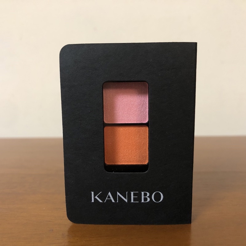 Kanebo 佳麗寶 唯一無二雙色眼影 1.4g 全新 效期：2026年 | 蝦皮購物