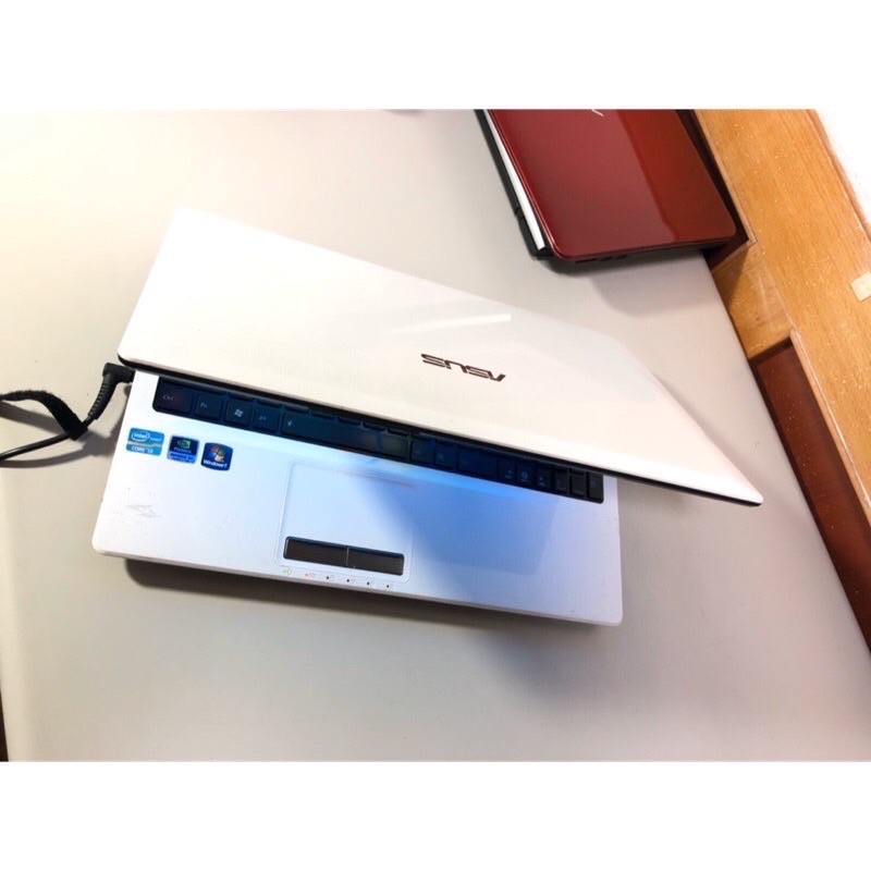 Asus 遊戲文書上網筆電 I5-2410記憶體4g全新SSD120g讀顯（黑白）隨機發貨 | 蝦皮購物