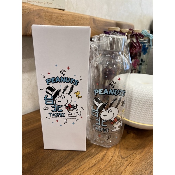 好物分享現貨價～全新正品～SNOOPY PEANUTS 史努比 70週年台北限定 冷水壺 700ml | 蝦皮購物