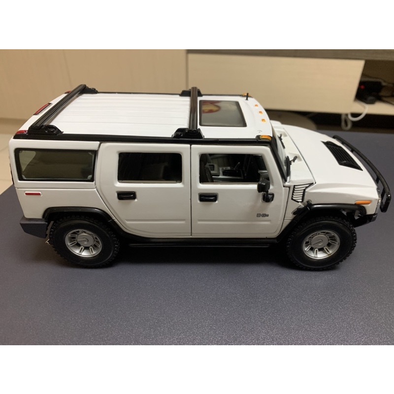 1/18 Maisto HUMMER H2 SUV | 蝦皮購物