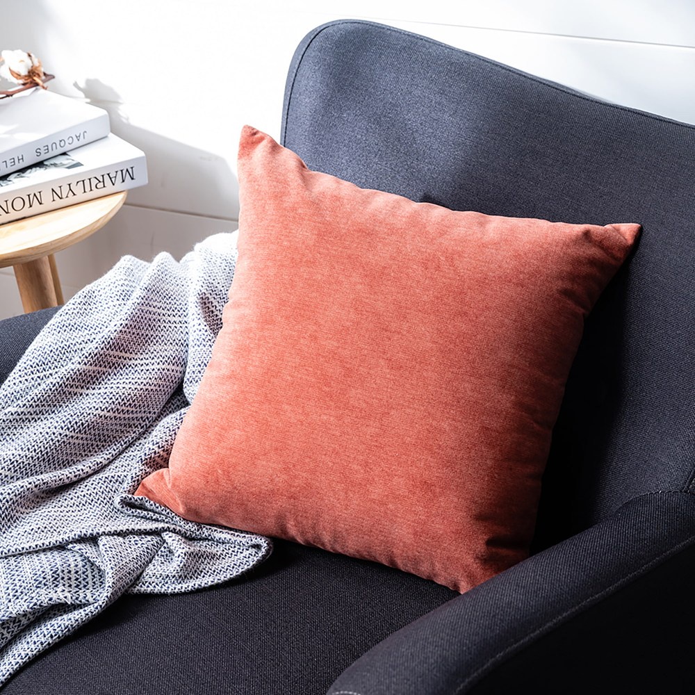 Hoi!台灣製質感沙發布抱枕45x45cm珊瑚紅 | 蝦皮購物