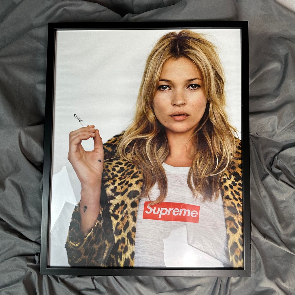 【Faithful】SUPREME Kate Moss Box 【SS12KMOSS】 2012 凱特摩絲海報含框 | 蝦皮購物