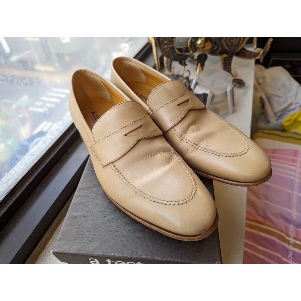 A.TESTONI 9成新真品義大利製淺卡其色真皮樂福鞋/皮鞋/懶人鞋(適44號)----1.8折出清(不議價商品) | 蝦皮購物