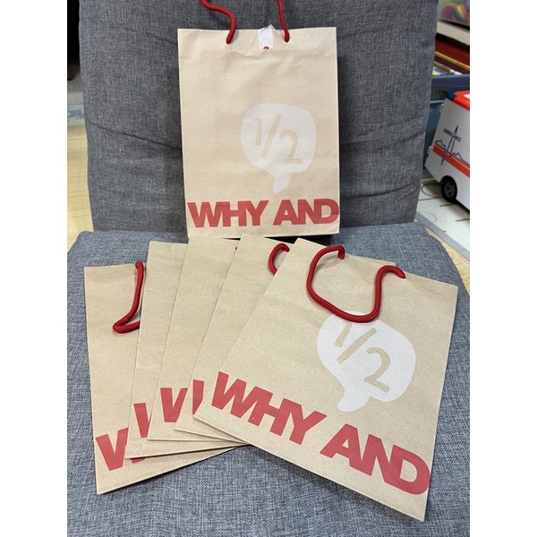「二手」Why and 1/2 紙袋！！ | 蝦皮購物