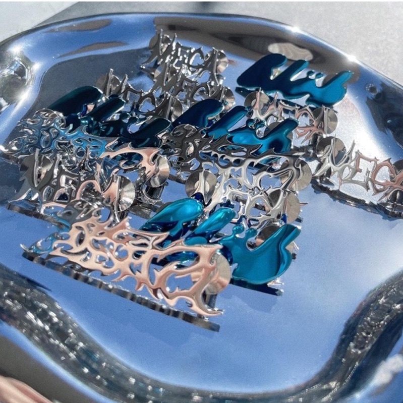 乂煞氣a 乂 Brooch & Sticker | 蝦皮購物