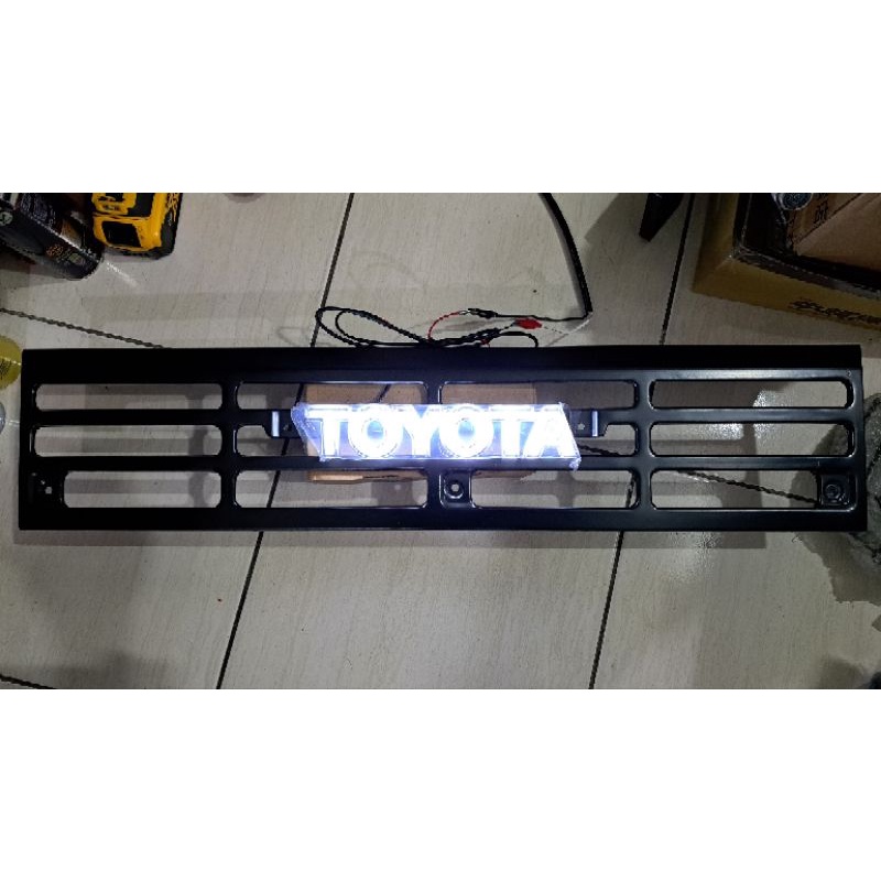 zace瑞獅一代全新水箱罩含TOYOTA LOGO | 蝦皮購物
