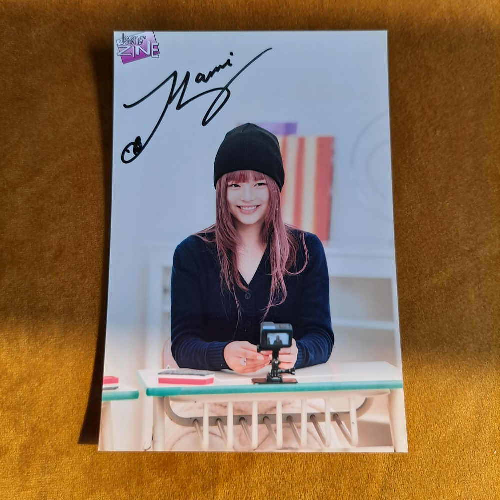 簽名新款 NewJeans HANNI 親筆簽名照片 6 寸 k-pop | 蝦皮購物