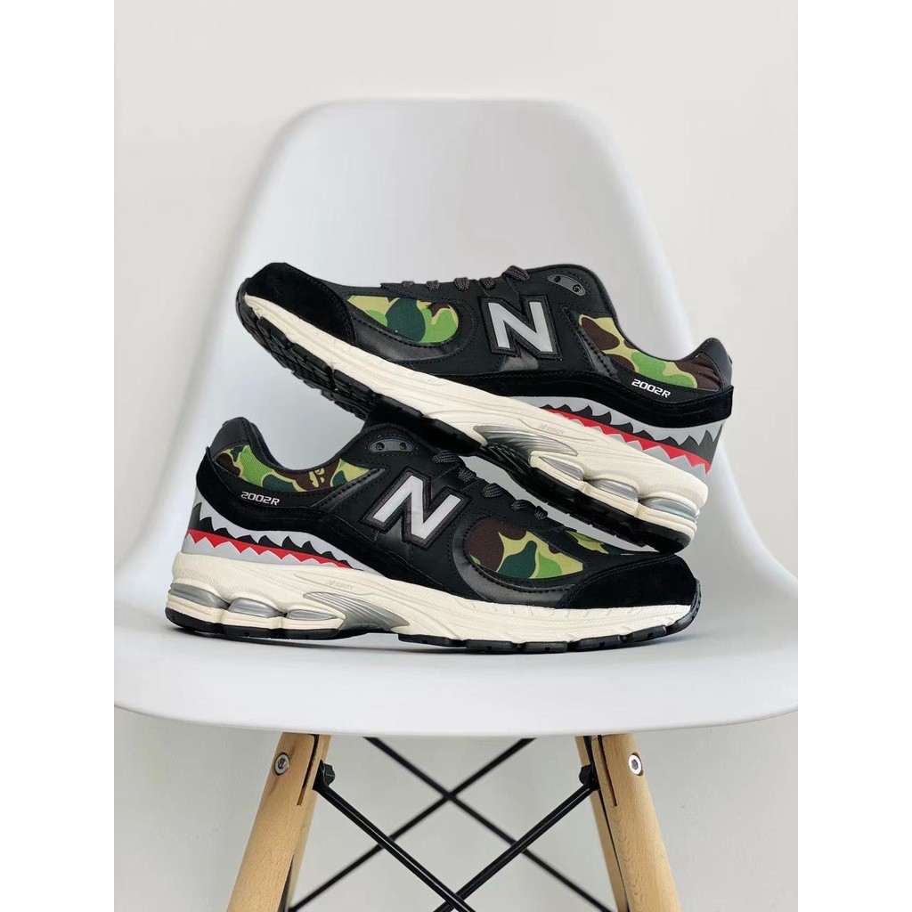 實圖拍攝 BAPE x nw balance 2002R NB 跑鞋 黑綠 迷彩 黑 聯名款 紐巴倫 M2002RBF | 蝦皮購物