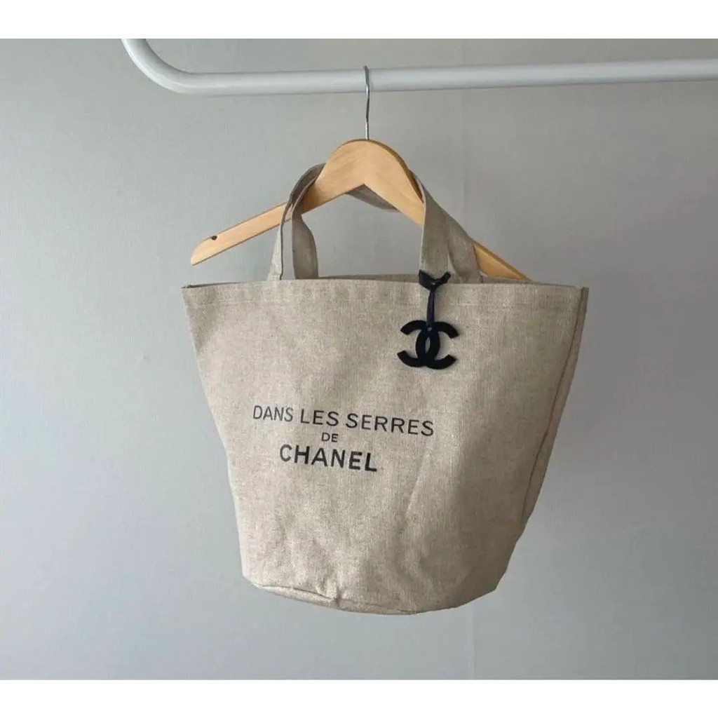 近全新 CHANEL 香奈兒 贈品 山茶花 雙c logo吊牌 日本直送 二手 | 蝦皮購物