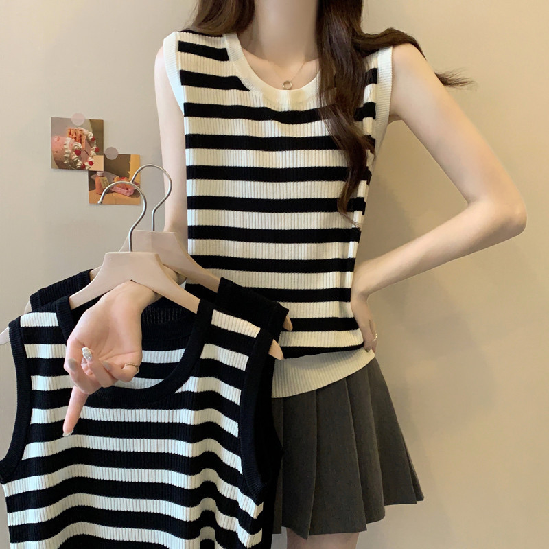 Miguo_大碼針織冰絲無袖T恤背心 夏季新款女裝 胖mm上衣 遮肚顯瘦條紋背心 | 蝦皮購物