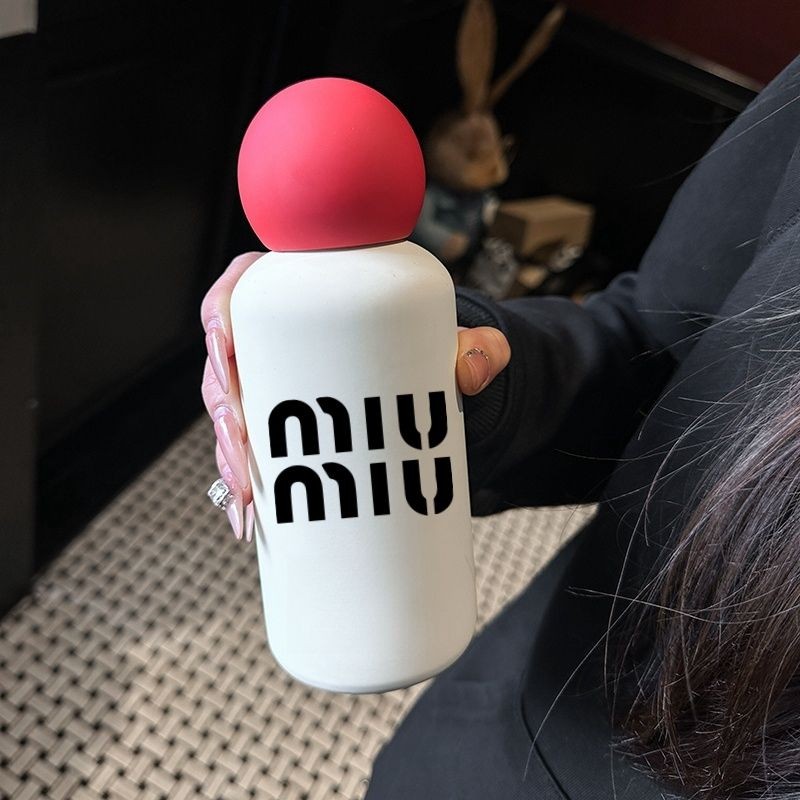 好看水壺 高顏值Miumiu新款紅鼻子保溫杯316水杯ins高顏值學生宿舍便攜不鏽鋼杯子大容量保溫杯 吸管保溫杯 冰霸杯 | 蝦皮購物