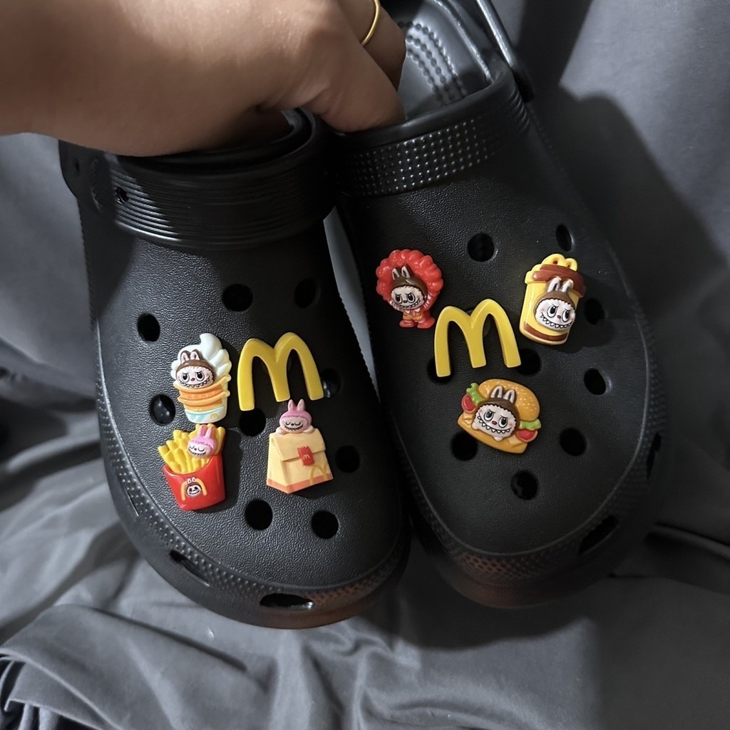 現貨Crocs 鞋扣[拉布麥麥-麥噹勞係列]拉布布洞洞配飾 洞洞鞋 洞洞包 labubu 卡通可愛兒童簡約鞋花 夏天鞋 | 蝦皮購物