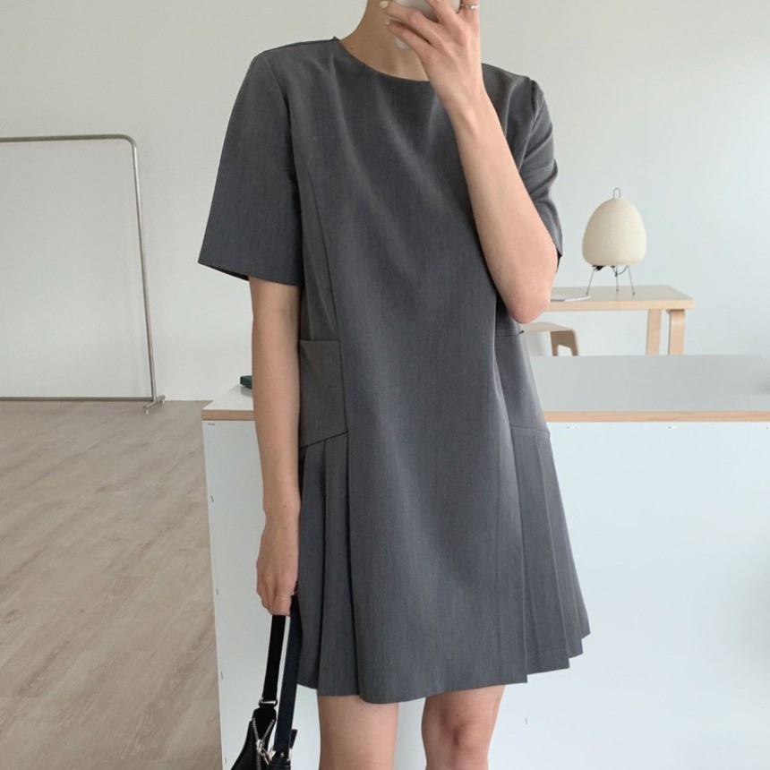 Trendy Frontline 韓國夏季氣質圓領小個子短袖百褶洋裝A字短裙 | 蝦皮購物